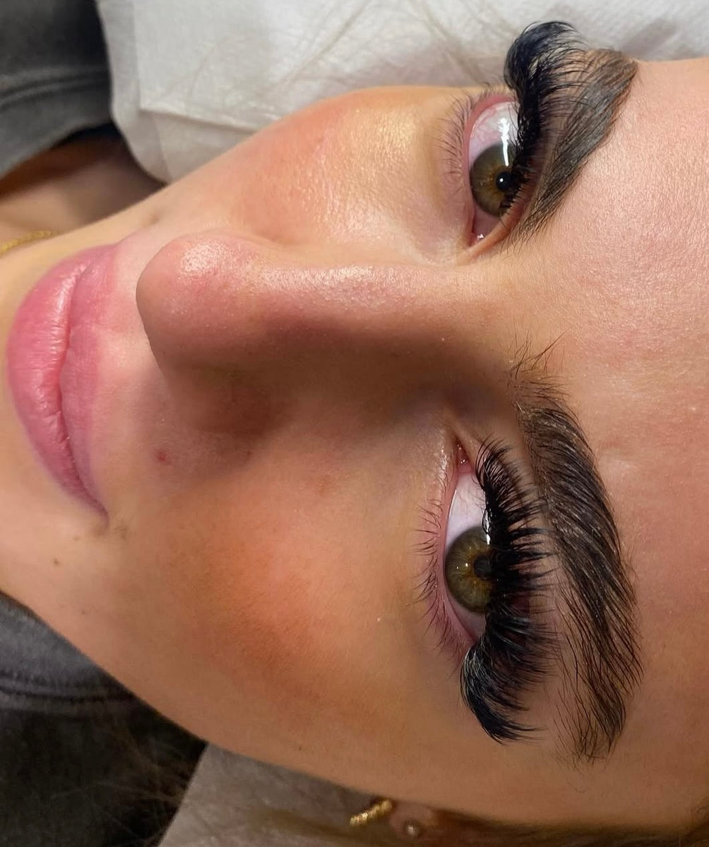 Eyelash Extensions | Mega Volume Lashes - Ipswich | iLashes Suffolk